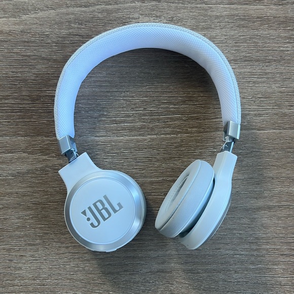 JBL | Headphones | Jbl Over Ear Cordless Noise Cancelling Headphones ...